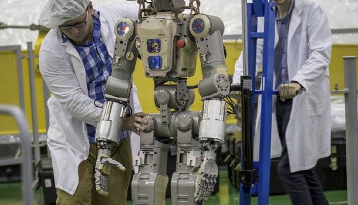 Russian capsule carrying robot docks at space station | النهار
